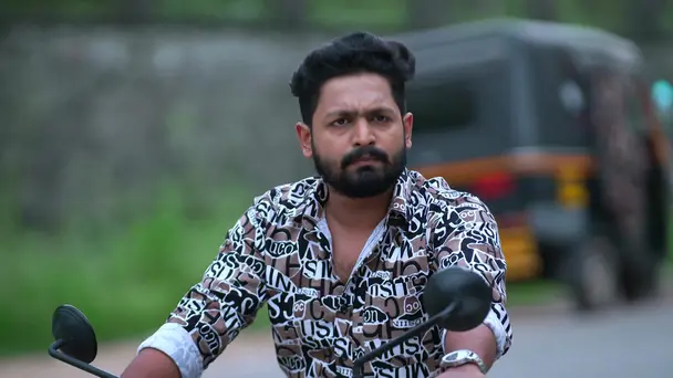 Watch Patharamattu S1 E776 - Anamika and Venu Plot Cunningly on ...