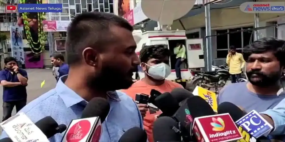 Watch liger movie public talk-mike tyson is wasted on Zee5 with Tata ...