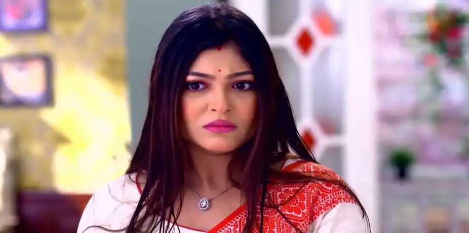 Watch Lalkuthi S1 E107 - Anamika Saves Vikram on Zee5 with Tata Play Binge