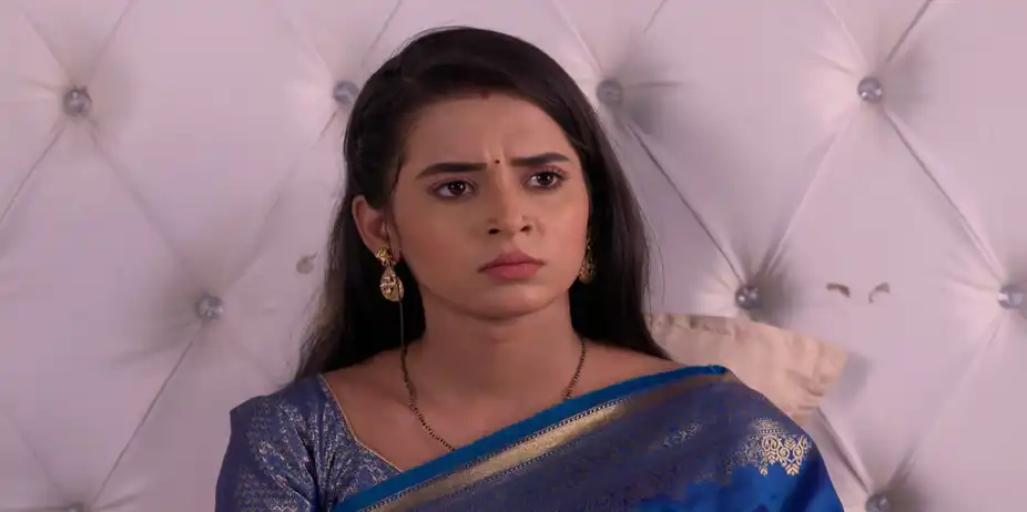 Watch Tu Khara Mun Chaai S1 E858 - Shashikanta Ousts the Security Guard on Zee5 with Tata Play Binge