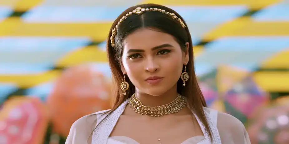 Watch Saru S1 E153 - Anika's Plan to Spoil Ved and Saru's Haldi on Zee5 ...