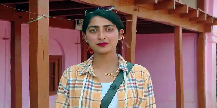 Watch Halli Power S1 E54 - A Rangoli Task with Twists on Zee5 with Tata ...