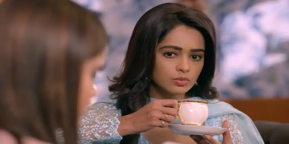 Watch Iniya Iru Malargal S1 E1270 - Rhea Hides in Maya's House on Zee5 ...