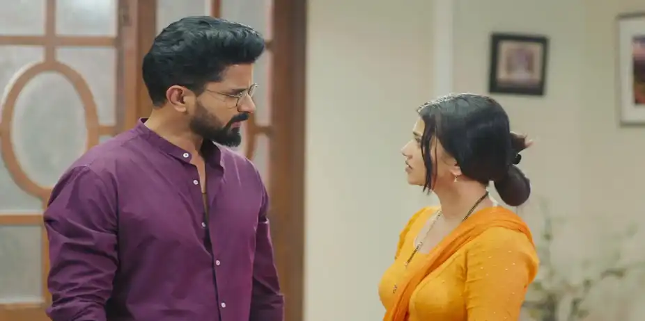 Watch Lagnanantar Hoilach Prem S1 E208 - Parth, Kavya in a Dilemma on ...