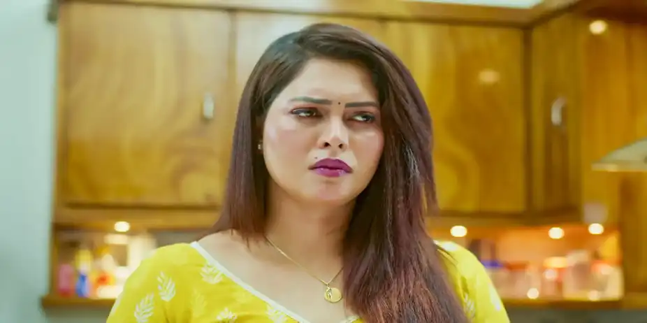 Watch Ishtam Mathram S1 E332 - Rajna's Sinister Ploy on JioHotstar with ...