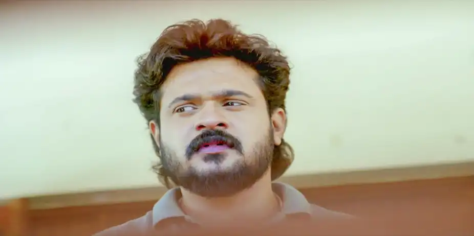 Watch Chempaneer Poovu S1 E520 - Meera Makes a Move on JioHotstar with ...