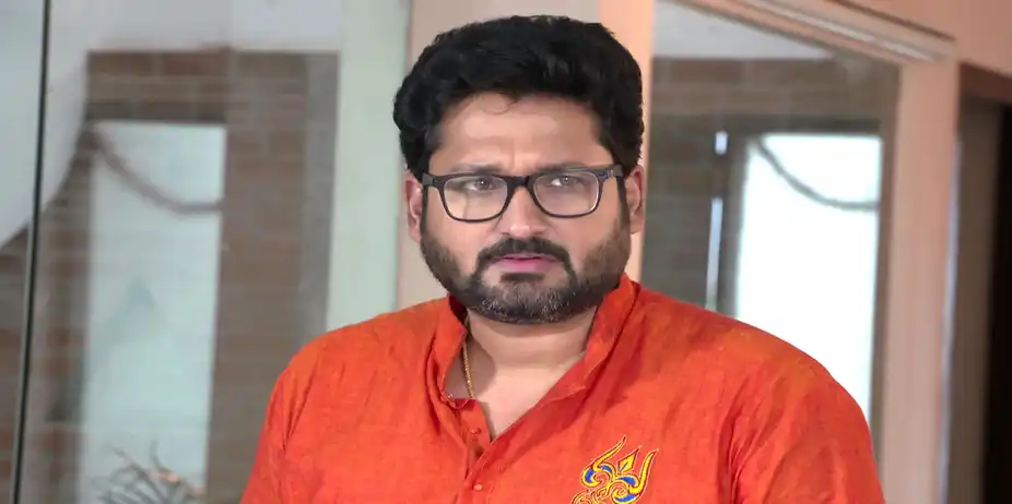 Watch Koilamma S6 E624 - Manoj's Request to Ashok on Hotstar with Tata ...