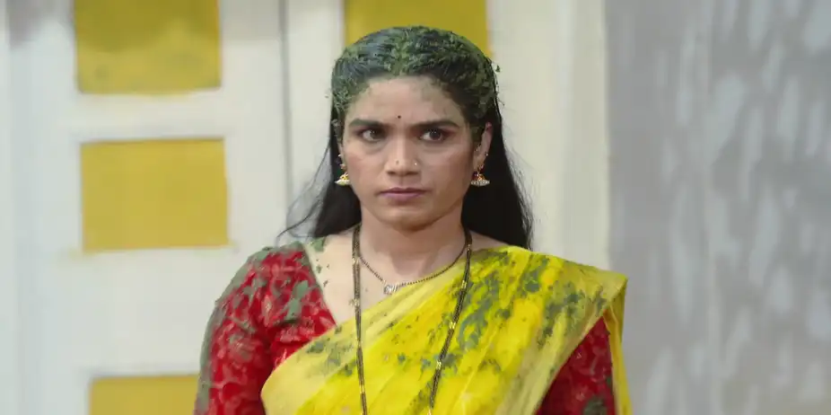 Watch Aboli S1 E235 - Nita Falls for Aboli's Trick on JioHotstar with ...