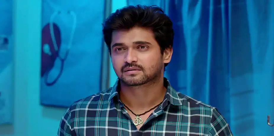 Watch Srimathi Srinivas S1 E107 - Srinivas in a Tight Spot on Hotstar ...