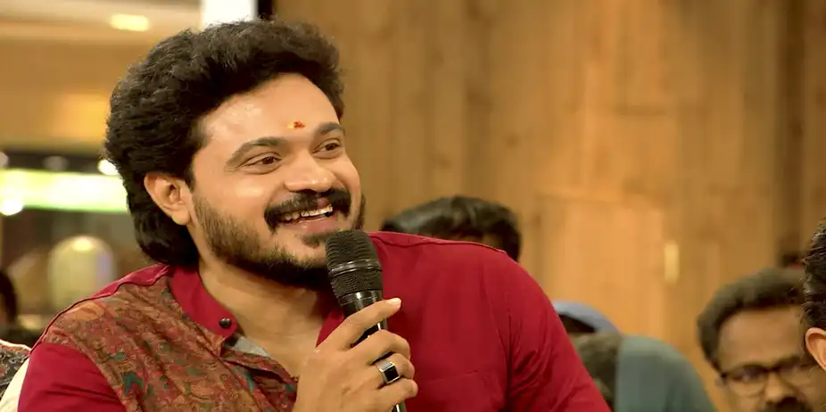 Watch Asianet Onam Specials S9 E3 - Vadam Vali League 2025 Finale on ...