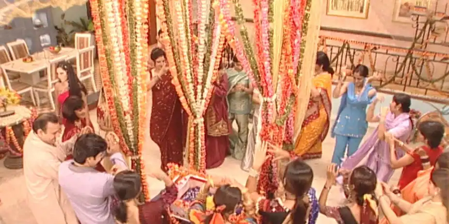 Watch Kumkum - Ek Pyara Sa Bandhan S4 E58 - The Family Celebrates ...