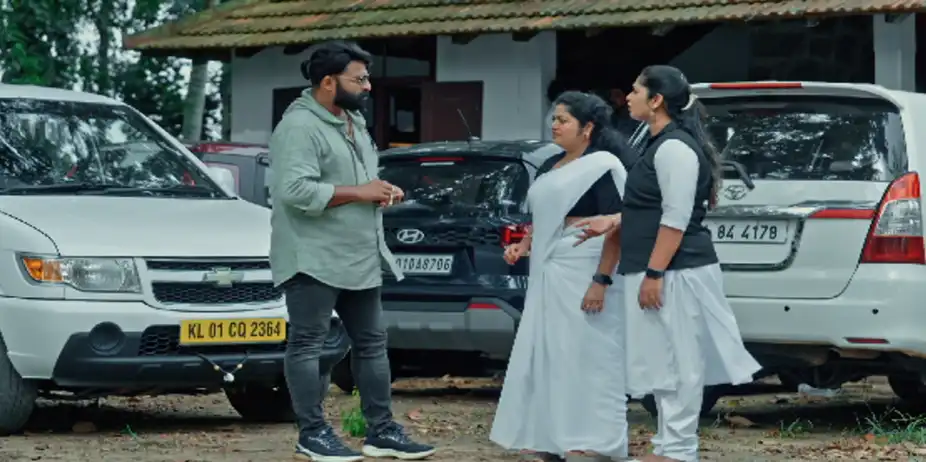 Watch Archana Chechi LLB S0 E183 - Ep 183 | Archana Chechi LLB | He ...