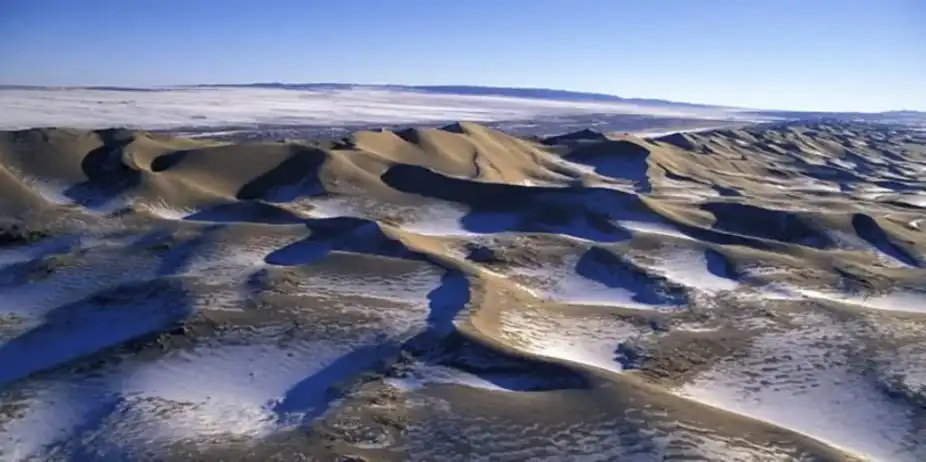 Watch Planet Earth S1 E5 - Deserts and other episodes on Tata Play Binge